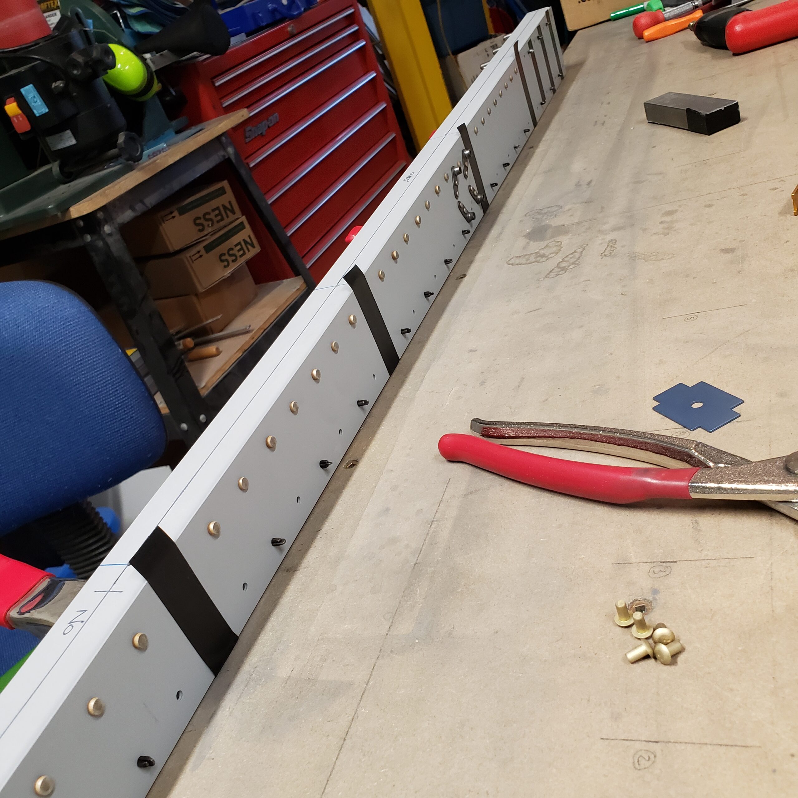Right Elevator Spar Riveting - Stewart 51 Hangar