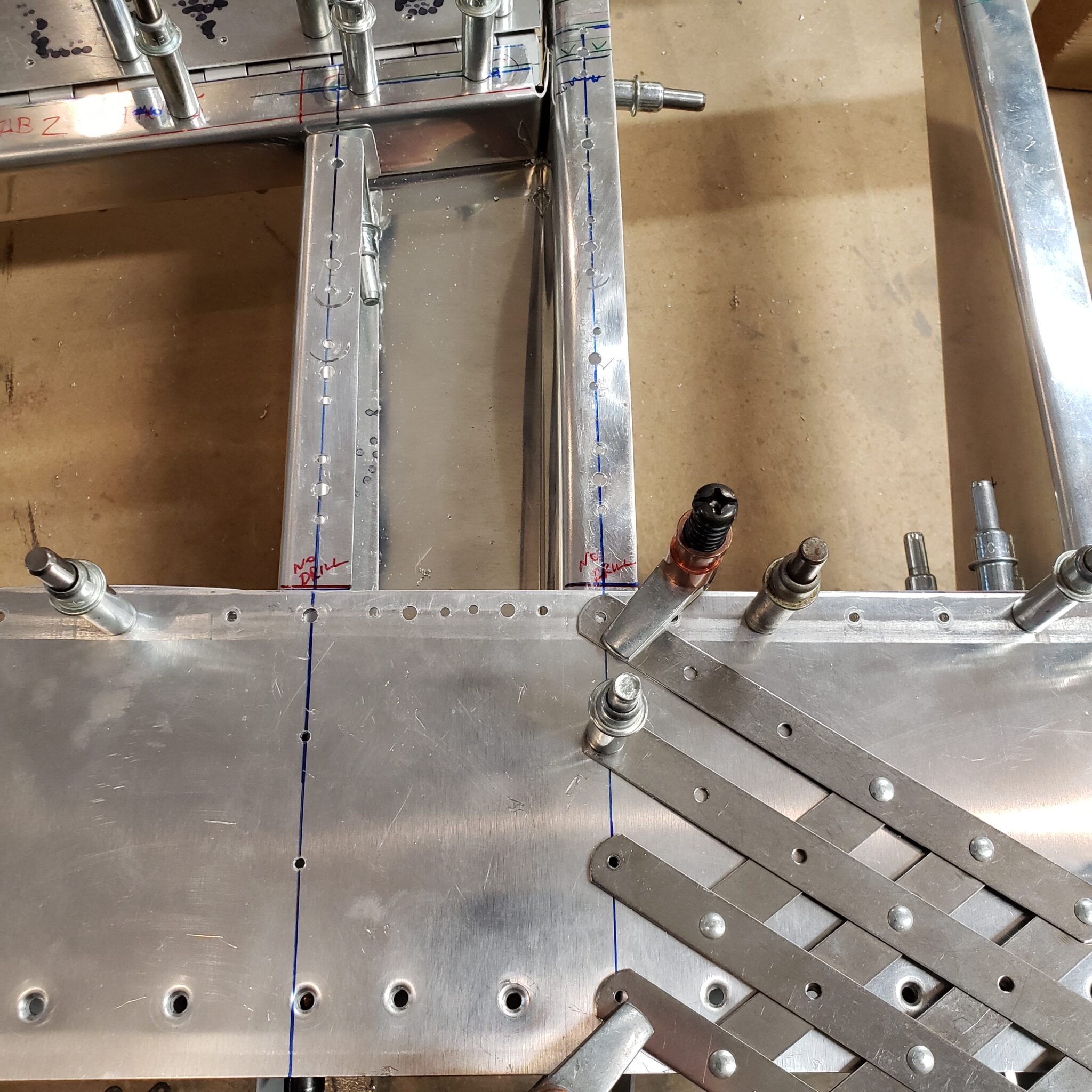 Rudder assembly - part 9 - Access panel - Stewart 51 Hangar